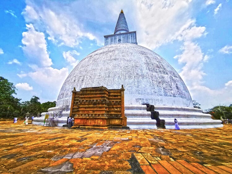 Mirisawetiya - One of the Atamasthana | Anuradhapura